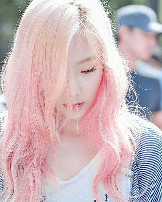 7 Idol yang Cantik dengan Rambut Ash Pink | iniKpop