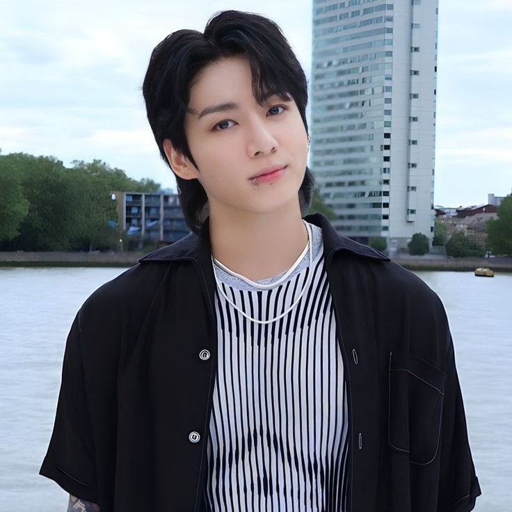 Jungkook BTS Jadi Artis Korea Pertama Yang Puncaki Chart Global Spotify Selama 4 Minggu Berturut ...